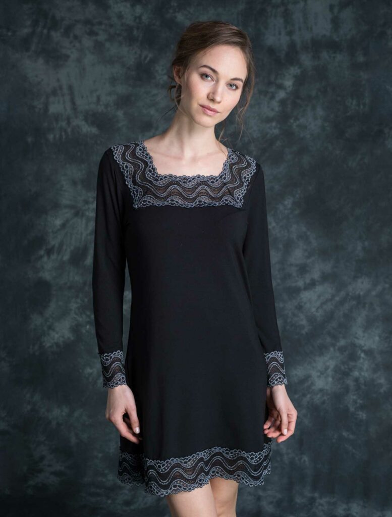 Modal nightgown with two-coloured lace | Vittoria B.